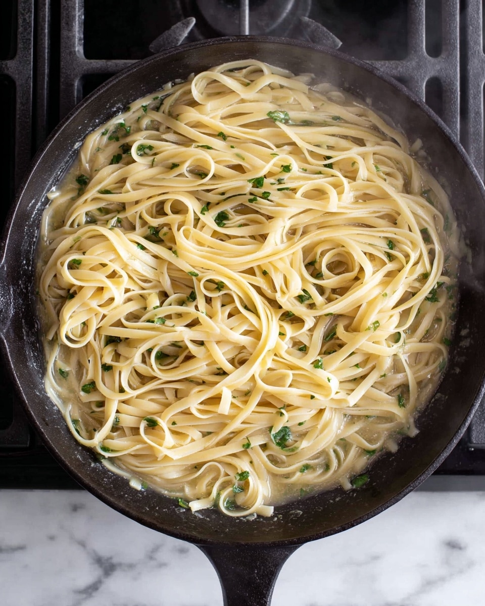 Lemon Garlic Scallop Pasta: Bright & Delicious Seafood Dish